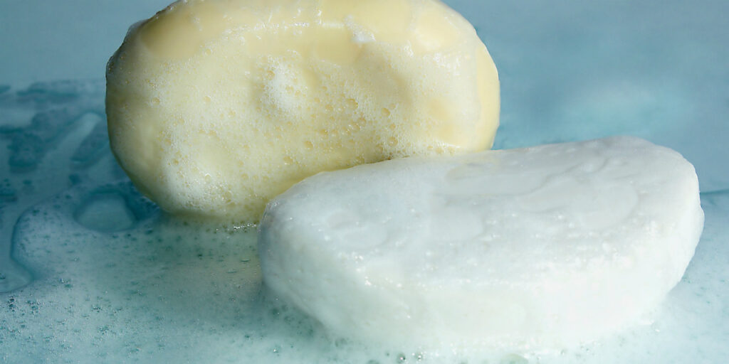 How To Remove Dirty Soap Scum | Get Rid Of Scum In Bathrooms