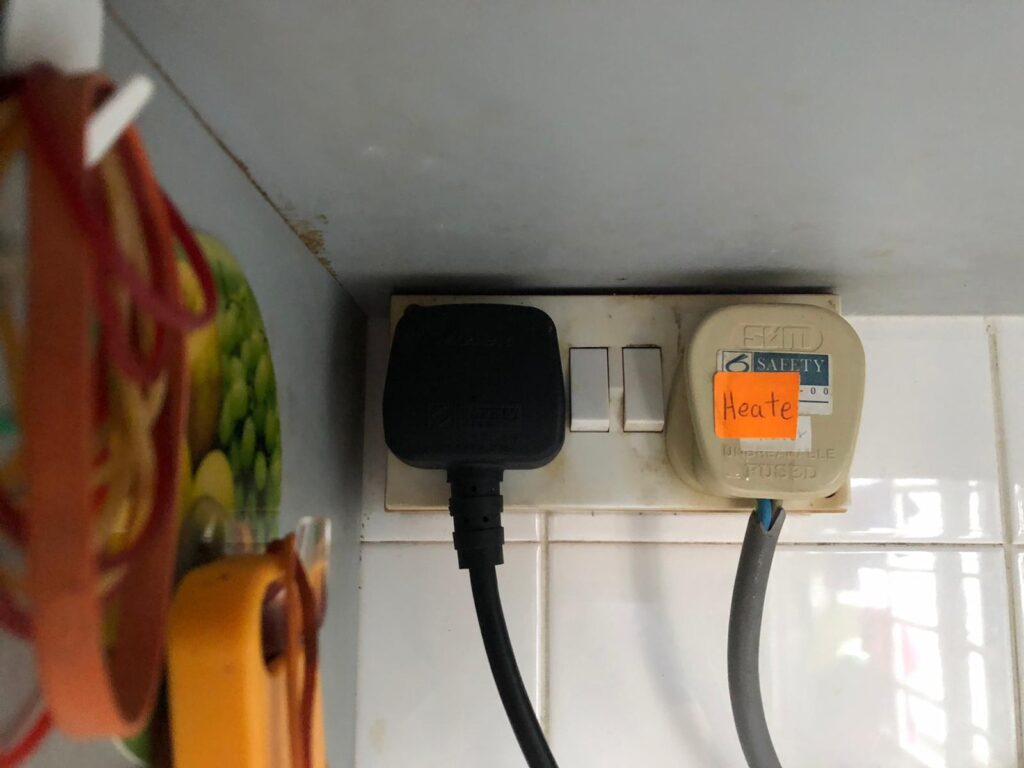 Replace Power Socket & Power Outlet Singapore - Install & Repair