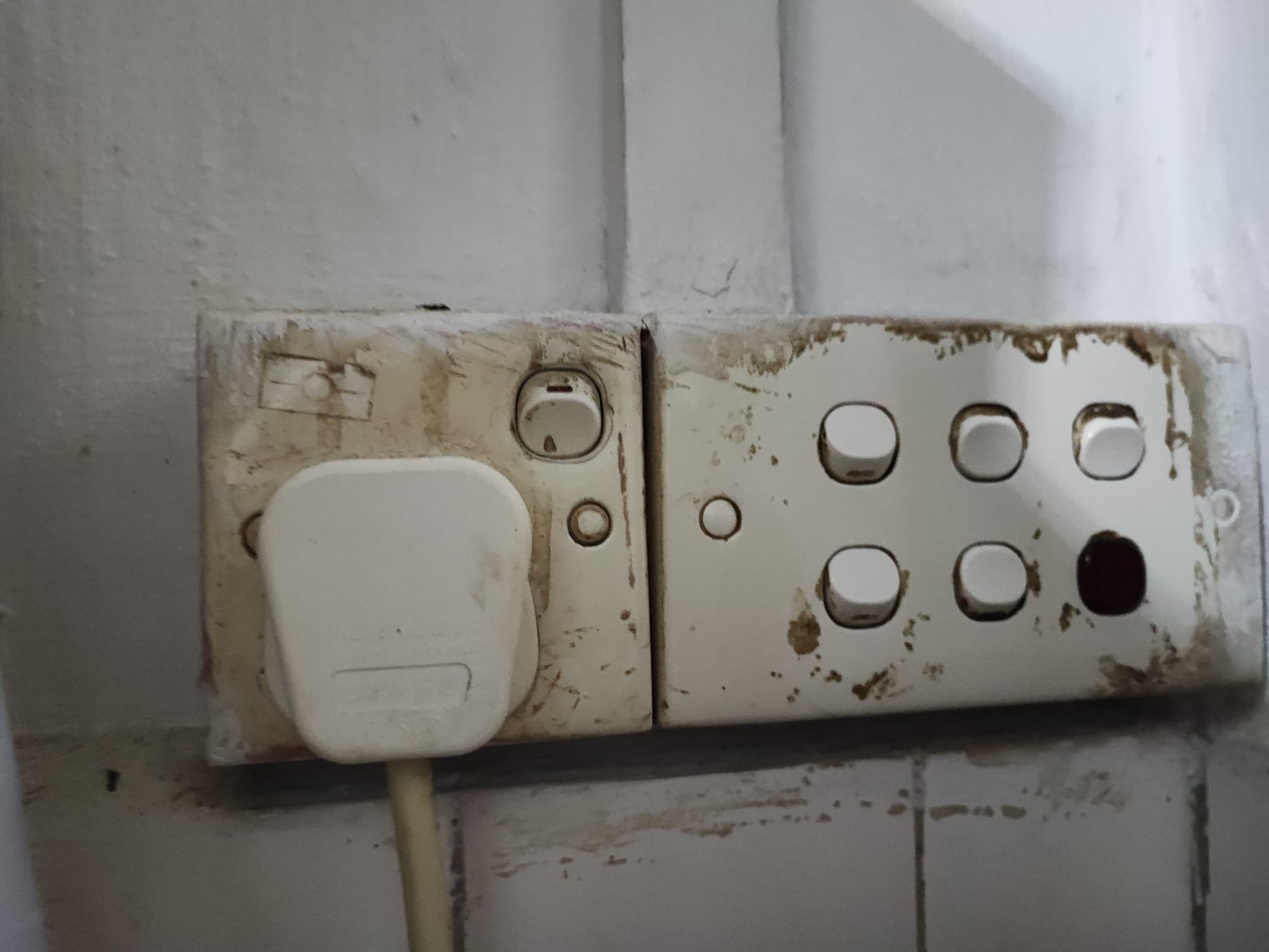 Replace Power Socket & Power Outlet Singapore - Install & Repair