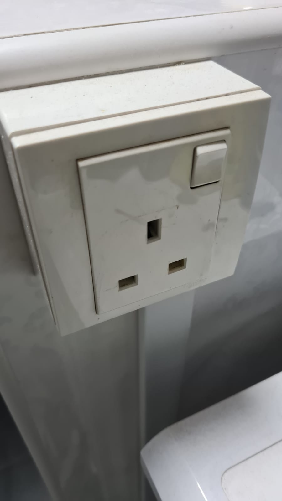 Replace Power Socket & Power Outlet Singapore - Install & Repair